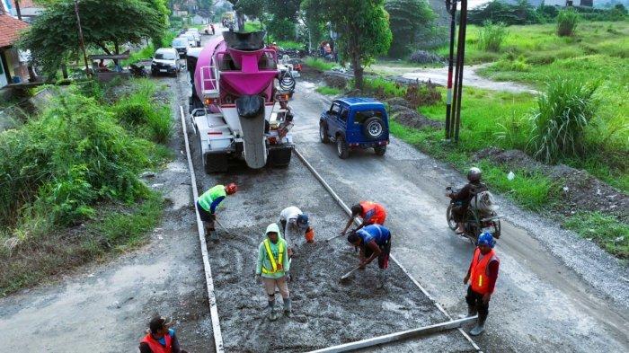 Realisasi Pekerjaan Rigid Beton Ruas Jalan Semboja-Randusari Tegal ...