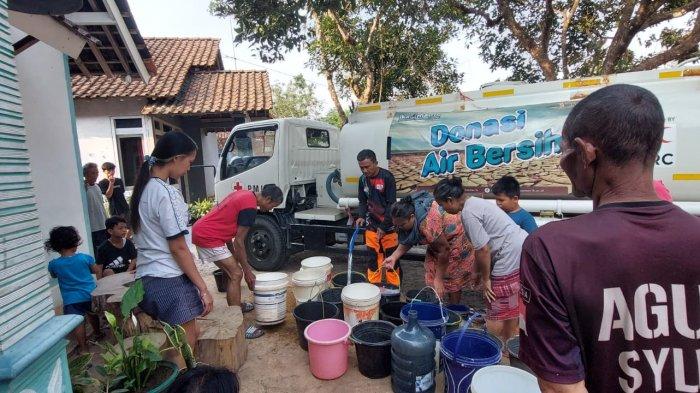 BPBD Kabupaten Kendal Distribusikan 1,2 Juta Liter Air Bersih ke Warga Terdampak Kekeringan ...