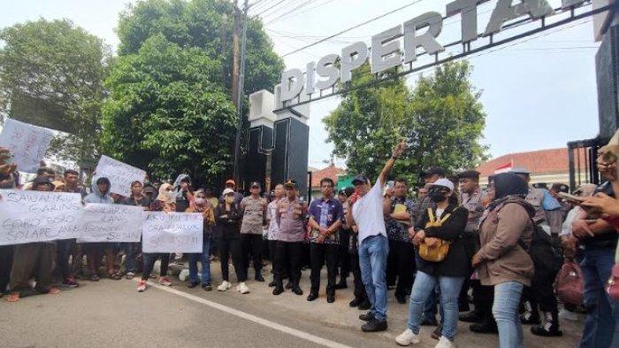 Beli Solar Harus Pakai Barcode Aplikasi XStar, Petani dan Nelayan di ...