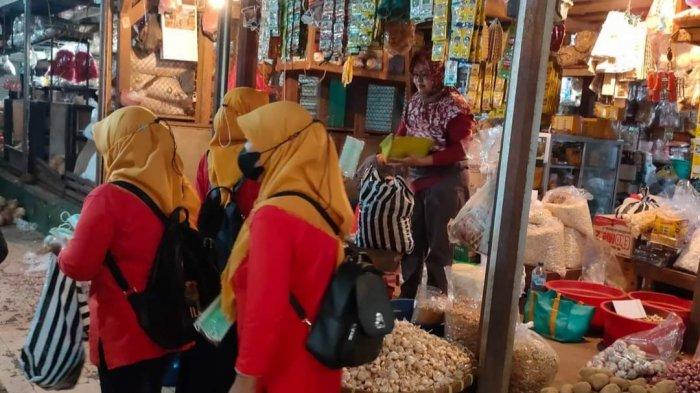 Harga Kebutuhan Pokok di Pasar Bunder Sragen Naik di Bulan Puasa ...