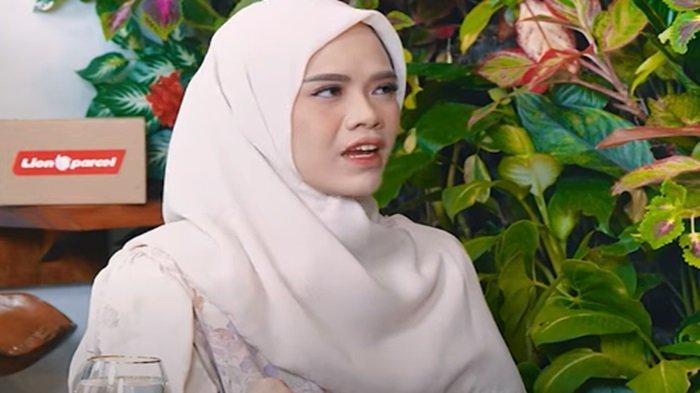 Kronologi Detail Zhacky Suami April Majid Melarikan Diri, Bawa Kabur ...