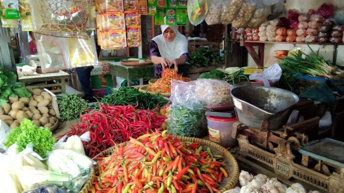 Harga Cabai Rawit Merah di Pasar Sidareja Cilacap Makin Pedas, Tembus Rp100 Ribu Per Kilogram ...