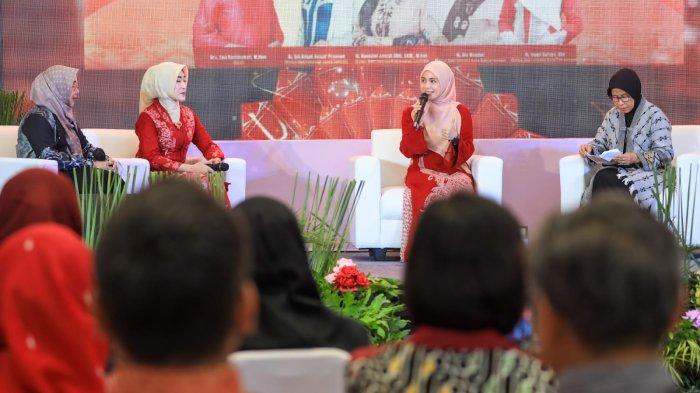 Produk UKM Jateng di Kalsel Laris Manis, Atikoh Ganjar: Semoga Omzet ... Produk UKM Jateng di Kalsel Laris Manis, Atikoh Ganjar: Semoga Omzet ...