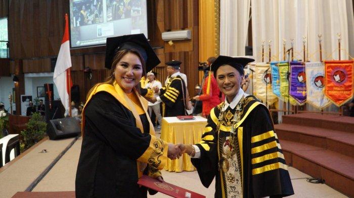 Kisah Aviani Malik: Dari Presenter ke Magister, Mengukir Prestasi di ...