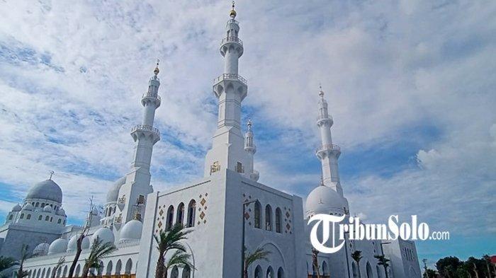 Masjid Raya Sheikh Zayed Solo Sediakan 6.000 Takjil Bagi Jemaah Selama ...