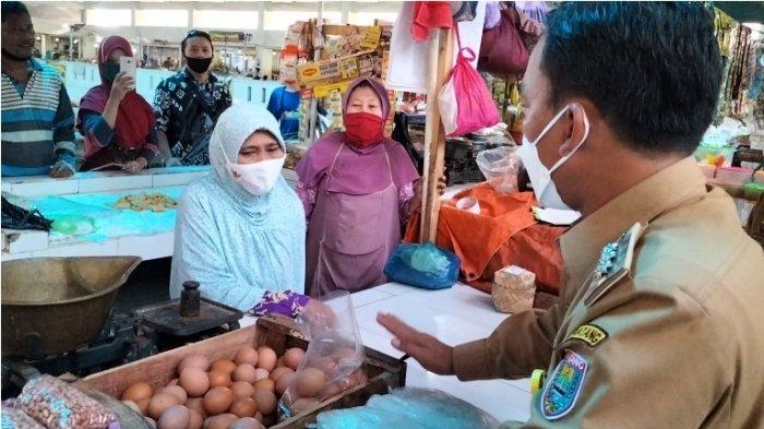 Harga Telur Ayam Ras Meroket, Di Batang Tembus Rp 32 Ribu Perkilogram ... Harga Telur Ayam Ras Meroket, Di Batang Tembus Rp 32 Ribu Perkilogram ...