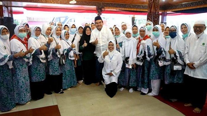 Bupati Blora Sambut Kedatangan 288 Jamaah Haji Yang Pulang Selamat di Pendopo Bupati Blora ...