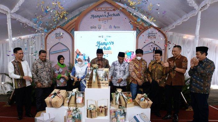 Didukung Semen Gresik, Omzet Penjualan Parsel Lebaran UKM Rembang Capai Rp 434 Juta ...