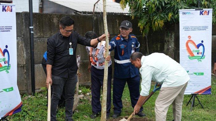 KAI Daop 5 Purwokerto Tanam Pohon di 8 Stasiun di Hari Gerakan Sejuta ...
