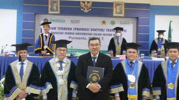 Teliti Perilaku Beton Berserat Baja Pasca Bakar, Dekan FT USM Semarang ...