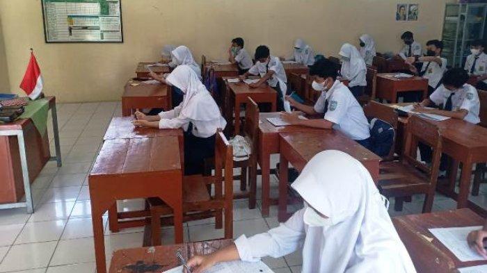 Dukcapil Bersemangat, Program Jemput Bola Pembuatan KTP Untuk Pelajar ...