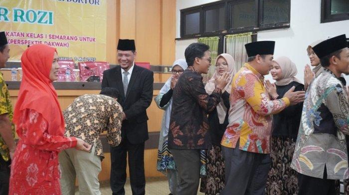 Ketua Muhammadiyah Kota Semarang KH Fachrur Rozi Raih Gelar Doktor ...