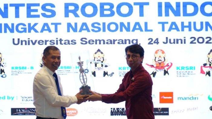 Kontes Robot Indonesia 2023 di USM Kompetisikan Kontes Robot Bawah Air ...