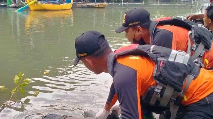 BREAKING NEWS: Pemancing yang Hilang di Jalur Pantai Tugurejo Semarang ...
