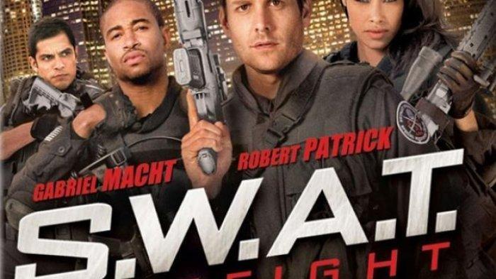 Sinopsis Film S.W.A.T: Aksi Polisi Pasukan Khusus Cegah Mafia Kabur ...