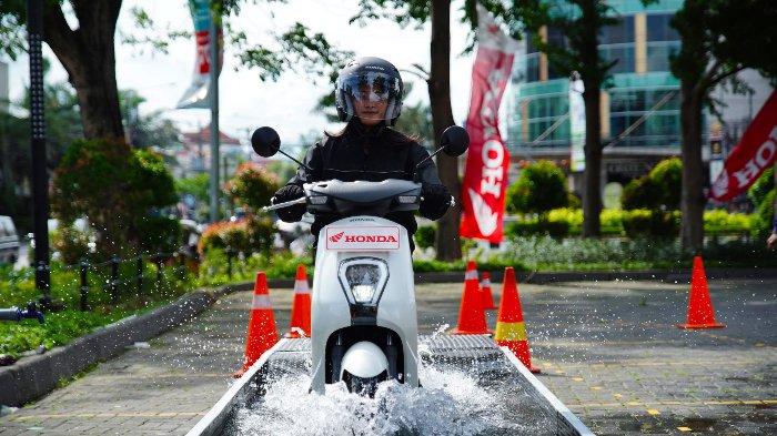 Fitur Keselamatan Berkendara Motor Listrik Honda EM1 e: - Tribunjateng.com