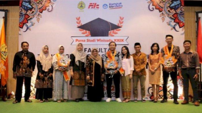 FTIK USM Lepas 214 Calon Wisudawan - Tribunjateng.com