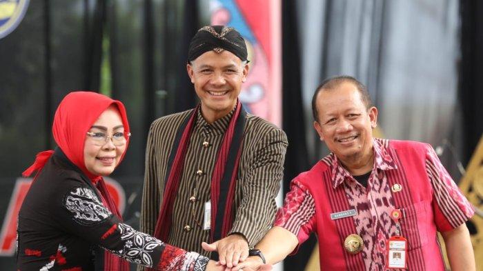 Ganjar Resmikan Mal Pelayanan Publik ke-17 di Jateng - Tribunjateng.com