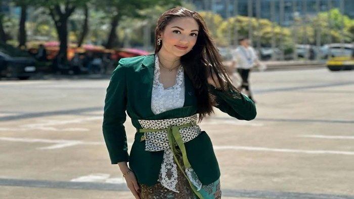 Inilah Sosok Ghina Raihanah Kekasih Izzat Assegaf Anak Najwa Shihab, Ternyata Adik Seorang Artis ...