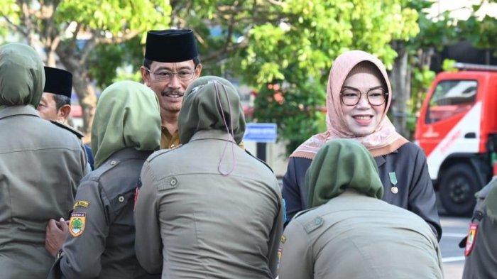 Hari Pertama Bupati Etik Suryani Ngantor Usai Lebaran, Halal Bihalal Bersama ASN Pemkab ...
