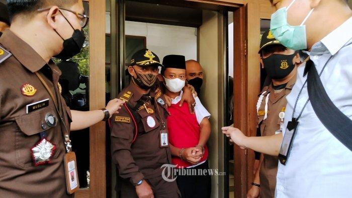 Herry Wirawan Dituntut Hukuman Mati, Ini 8 Alasannya - Tribunjateng.com Herry Wirawan Dituntut Hukuman Mati, Ini 8 Alasannya - Tribunjateng.com