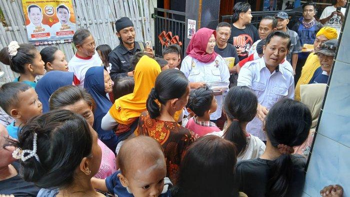 Ibu-Ibu di Tegal Menangis Bertemu Cawalkot Faruq Ibnul Haqi, Sampaikan ...