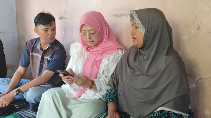 Ibu Santriwati Korban Pembunuhan di Kendal, Rohmatun Tak Kenali Pelaku ... Ibu Santriwati Korban Pembunuhan di Kendal, Rohmatun Tak Kenali Pelaku ...