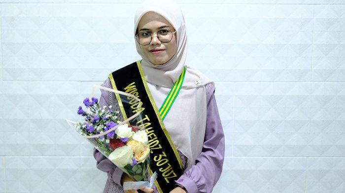 Cerita Iffah Dinana Hafiz Quran dan Aktif Organisasi di UIN Salatiga - Tribunjateng.com