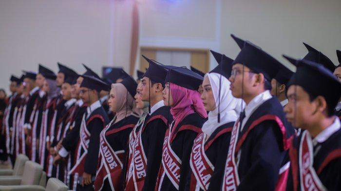 Ini Pesan Rektor IT Telkom Purwokerto saat Lepas Ratusan Wisudawan - Tribunjateng.com