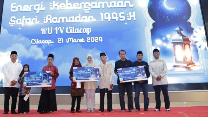 Santunan Rp 75 juta Warnai Safari Ramadan Direksi KPI di Kilang Cilacap ... Santunan Rp 75 juta Warnai Safari Ramadan Direksi KPI di Kilang Cilacap ...