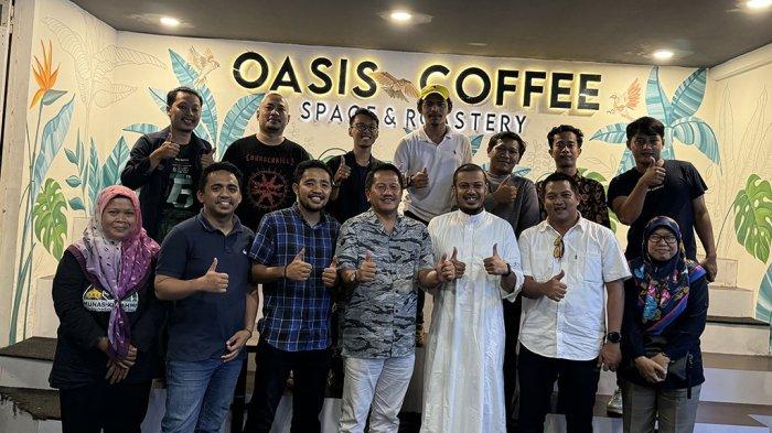 Joko Suranto Tampil Beda di Pekalongan: Pantun untuk Kahmi Jadi Sorotan ...