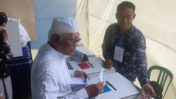 Peristiwa Menggelitik saat Gus Mus Nyoblos di Rembang: jangan Dimaknai ...
