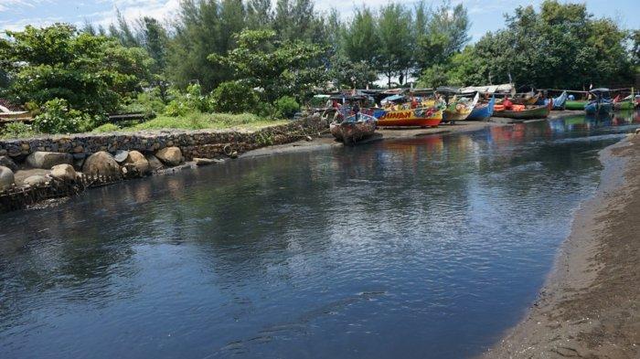 Belum Bisa Uji Lab Limbah Hitam di Muara Sungai Sono, DLH Batang Ngaku ...