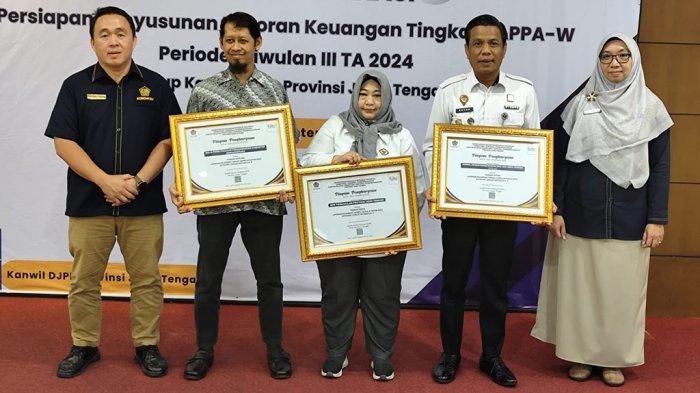 Kanwil Kemenkumham Jateng Sabet Penghargaan Terbaik Penyusunan Laporan Keuangan - Tribunjateng.com