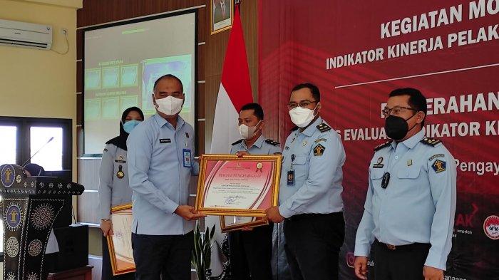 Kanwil Kemenkumham Jawa Tengah Raih Penghargaan Terbaik IKPA - Tribunjateng.com