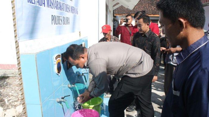 Warga di Cepu Kesulitan Mencari Air saat Kemarau, Polres Blora Bangunkan Sumur Bor ...