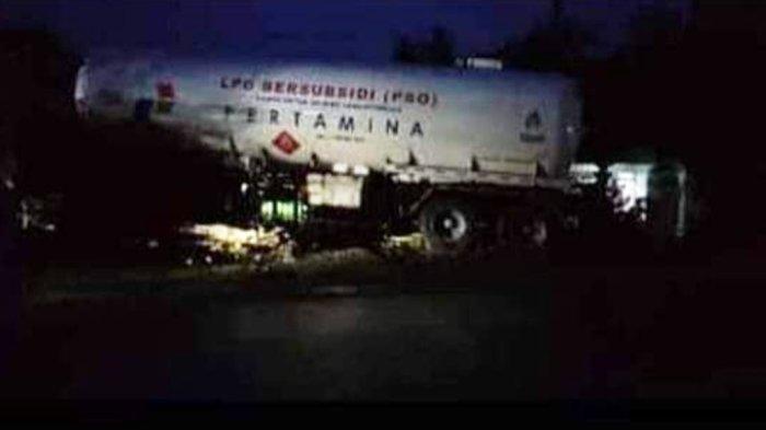 Kecelakaan Truk Pertamina di Wangon Banyumas, Tabrak Warung dan Gudang Bengkel Motor ...