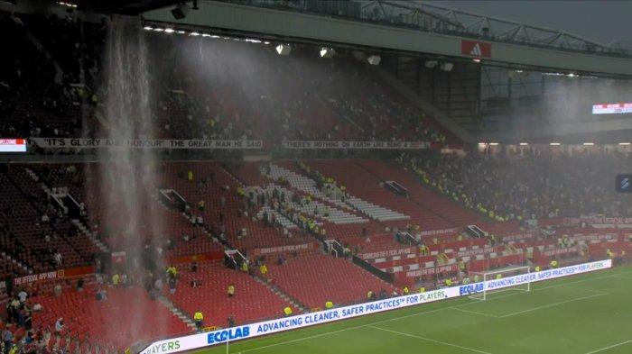 Atap Stadion Old Trafford Bocor, Manchester United Tumbang di Kandang - Tribunjateng.com