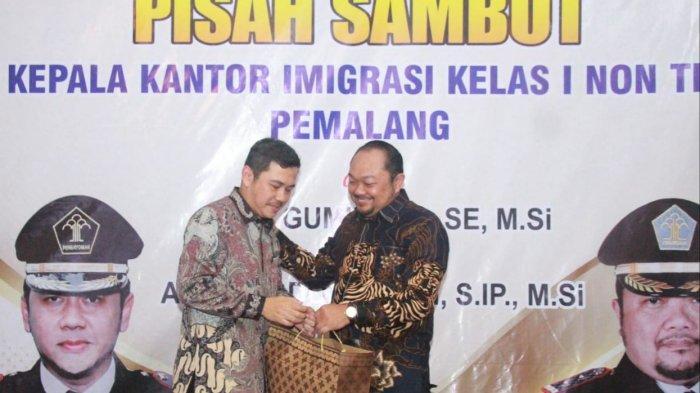 Pisah Sambut Kepala Kantor Imigrasi Kelas I Non TPI Pemalang, Dari Arvin Gumilang Kepada Ari ...