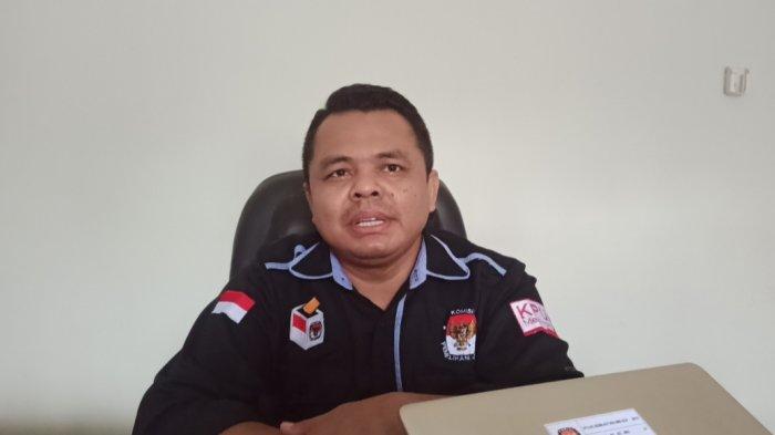 Ribuan Stiker Coklit Hilang, Ketua KPU Blora Cek ke Lapangan - Tribunjateng.com
