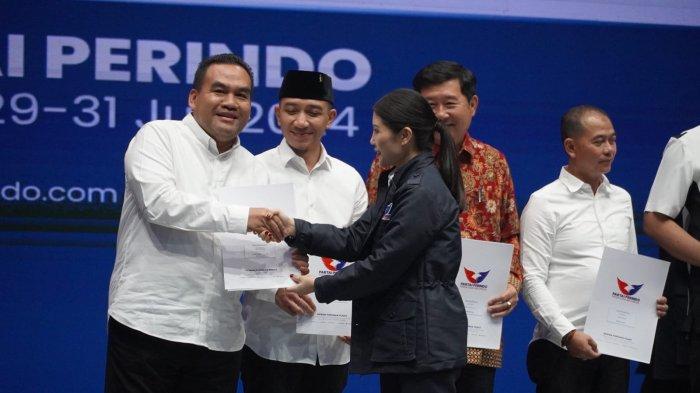 DPP Partai Perindo Berikan Rekomendasi Pasangan Arief Rohman & Sri Setyorini Maju Pilkada Blora ...