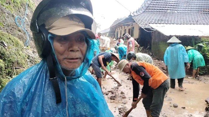 Cerita Sugiri Warga Lereng Muria, Rumah Kena Longsor Saat Bantu Tetangga Bersihkan Material ...