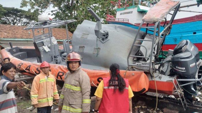 Kapal Basarnas Cilacap yang Meledak di Pelabuhan Sleko Berjenis RIB, Seorang Montir Tewas ...