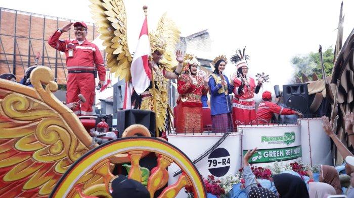 Keren! Kontingen Kilang Pertamina Cilacap Raih Juara Karnaval Mobil Hias HUT ke-79 RI Pemkab ...