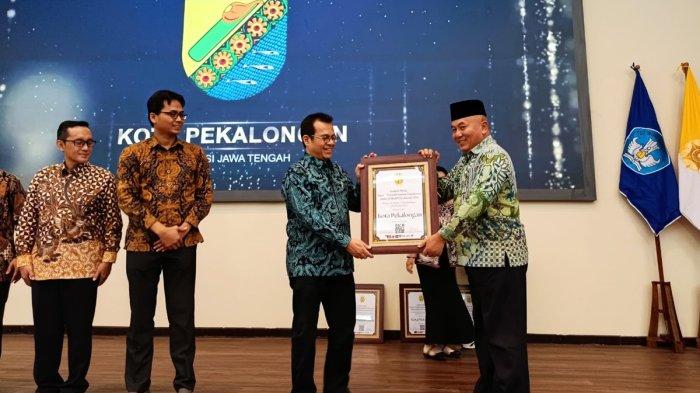 Terbaik dalam Transformasi Digital, Kota Pekalongan Terima Penghargaan ...