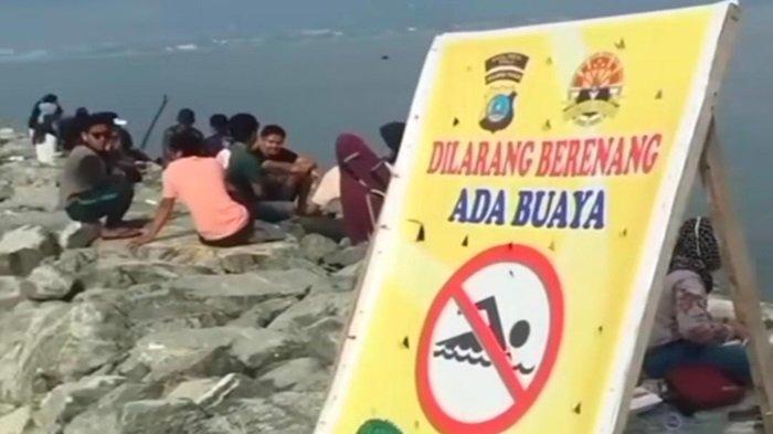 Nyali Warga +62, Dipasang Papan Peringatan Ada Buaya Pantai Ini Justru ...