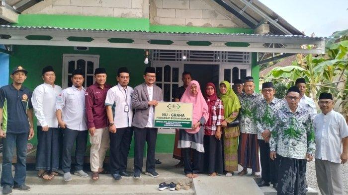 Lazisnu Banyumas Serahkan Bantuan Bedah Rumah kepada 5 Keluarga Kurang ...