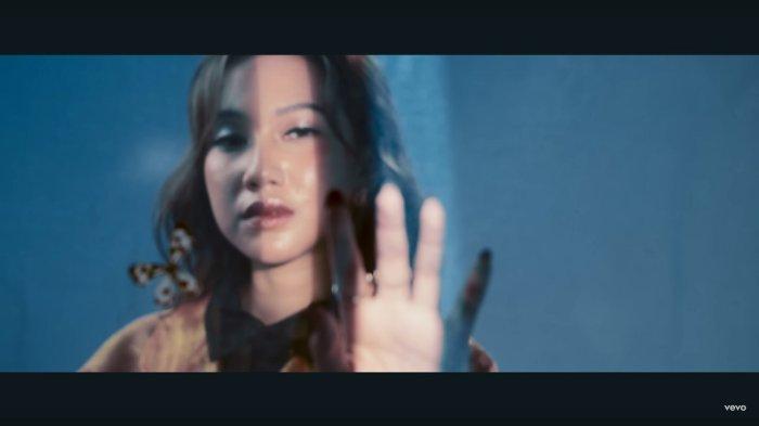 Lirik Lagu Laura Raissa Ramadhani - Tribunjateng.com