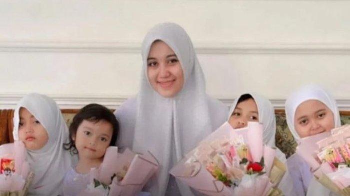 Foto-foto Terkini Lutfiana Ulfa Istri Syekh Puji, Makin Cantik dan Awet Muda, Jadi Pengusaha ...