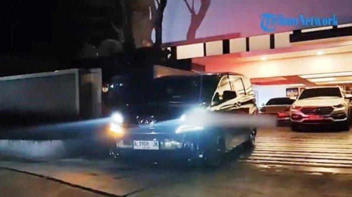 Di Balik Penggeledahan Rumah Ridwan Kamil, Ada Siapa di Dalam Mobil ...